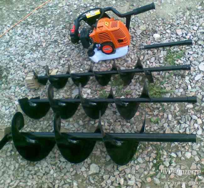 Motorový zemní vrták 2.6 kW WORKS + 3 vrtáky 15 ,20 a 25 cm - bazar ...
