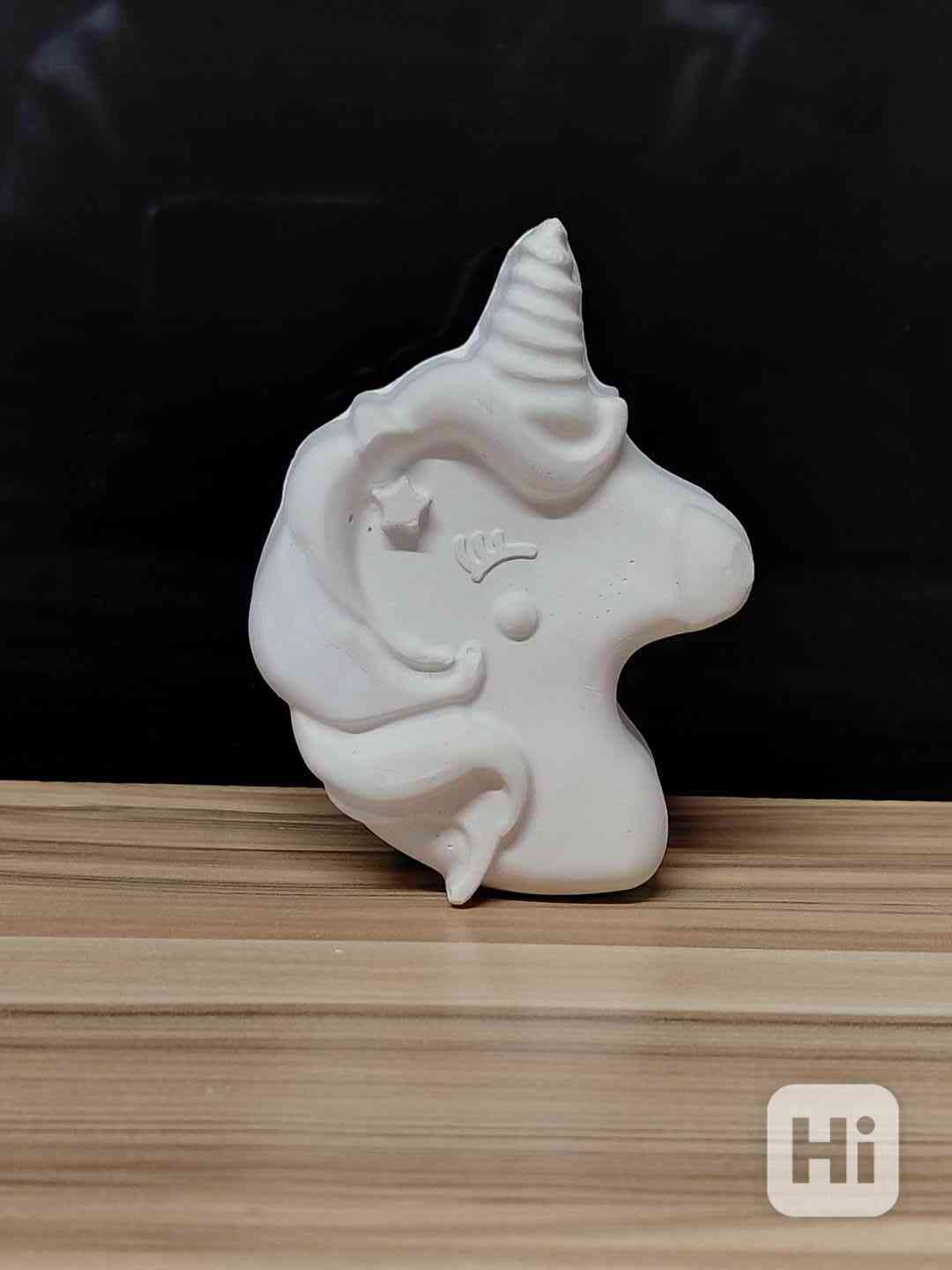 Omalovánka jednorožec, nebo 3D obrázek - bazar - Hyperinzerce.cz