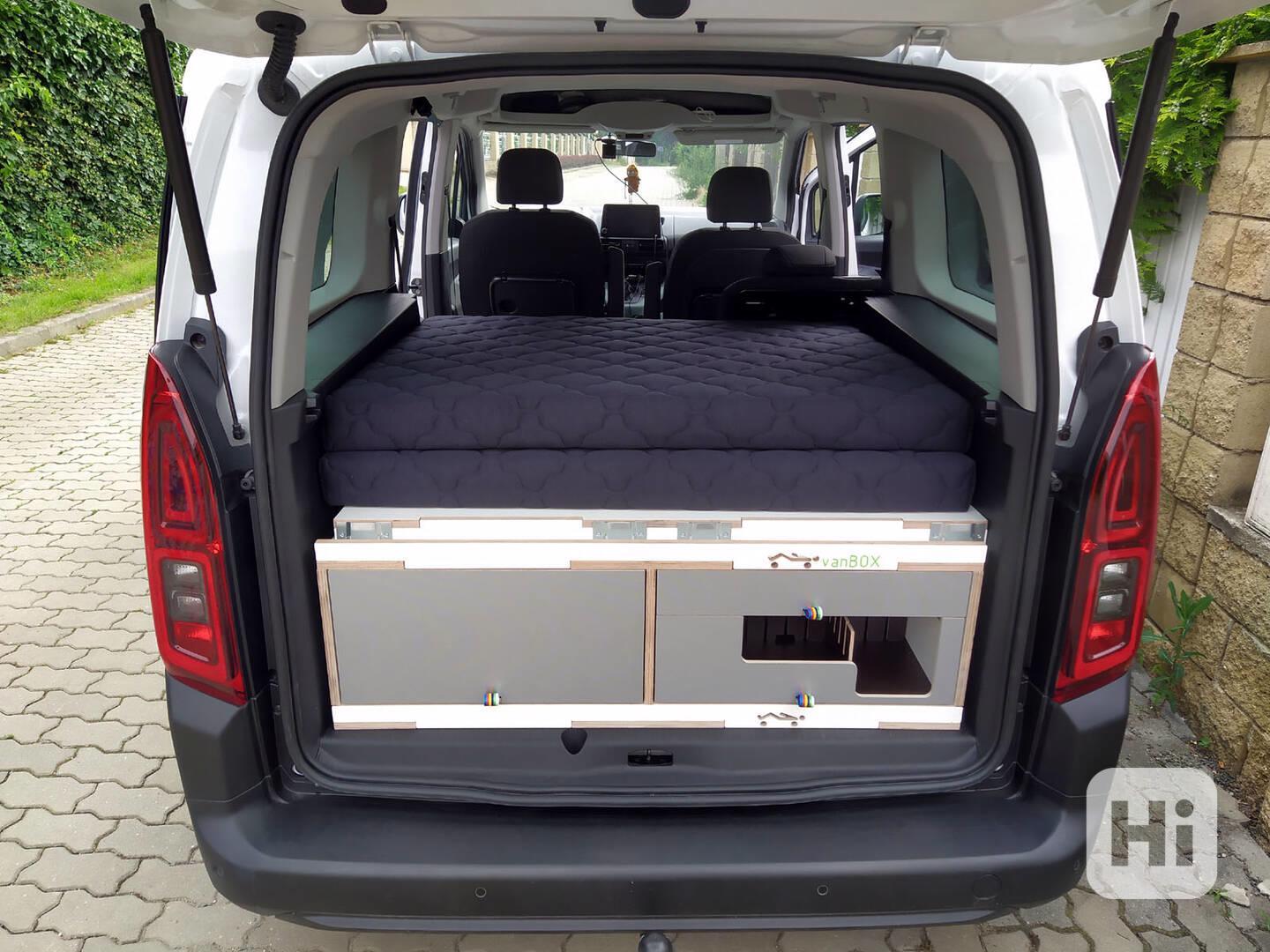 Vyjímatelná obytná vestavba Citroën Berlingo XL - bazar - Hyperinzerce.cz