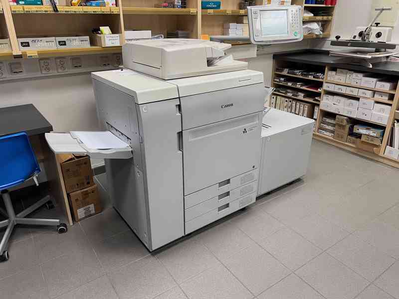 Produkční tiskárna Canon imagePRESS C700 - bazar - Hyperinzerce.cz
