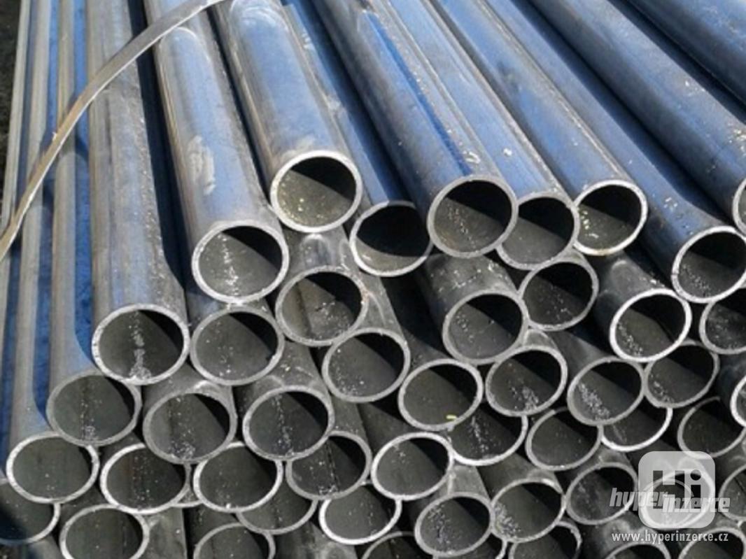 Železné trubky na plot ( kuny , sloupky ) - bazar - Hyperinzerce.cz