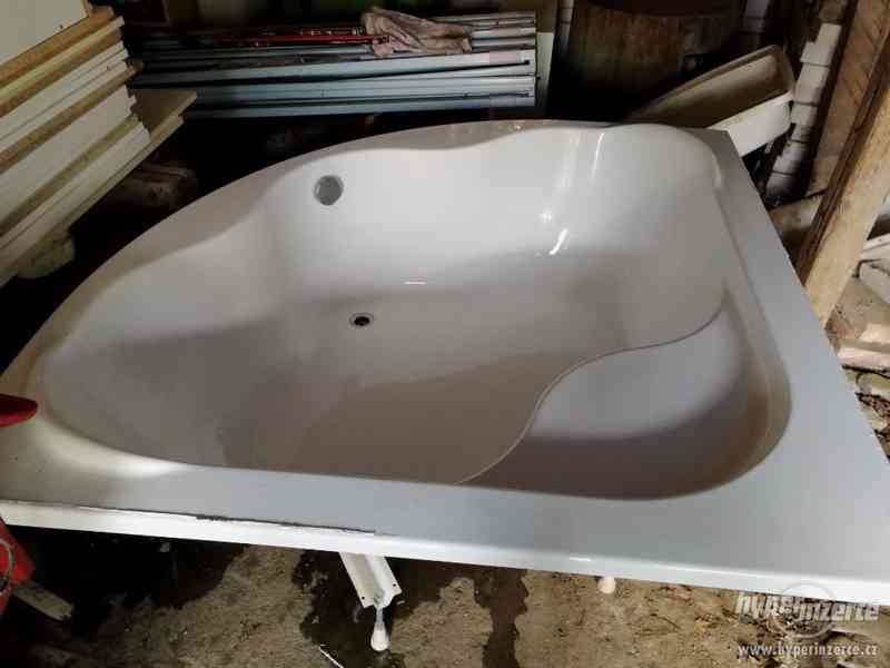 Rohová vana Ravak - bazar - Hyperinzerce.cz