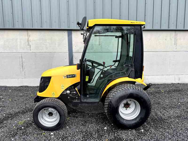 Kompaktní traktor JCB 327 HST - bazar - Hyperinzerce.cz