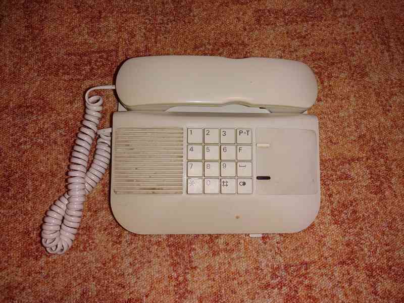 retro Pevný telefon/pevná linka Tesla stropkov - bazar - Hyperinzerce.cz