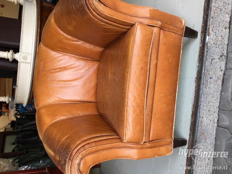 Prodám dvě kožená křesla - bazar - Hyperinzerce.cz