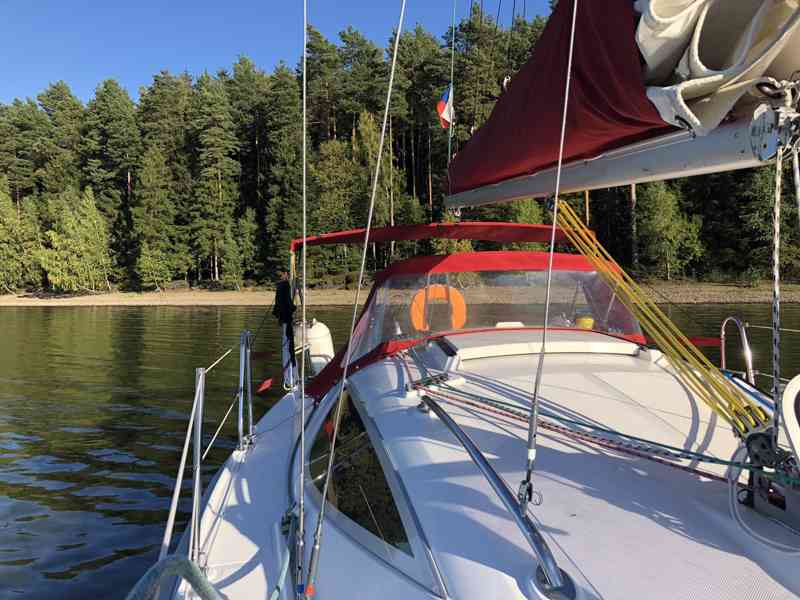 Plachetnice Northman MAXUS 28 + 2 nápravový vlek 3500kg - bazar - Hyperinzerce.cz