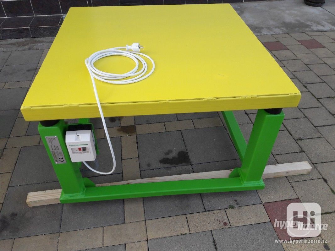 Vibrační stůl (vibračný stôl) - bazar - Hyperinzerce.cz