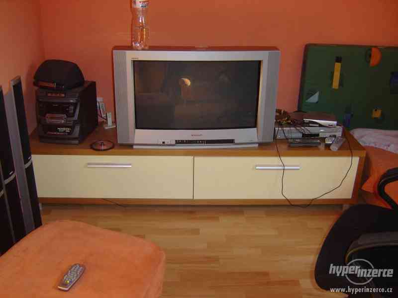 Skříň pod Tv - bazar - Hyperinzerce.cz