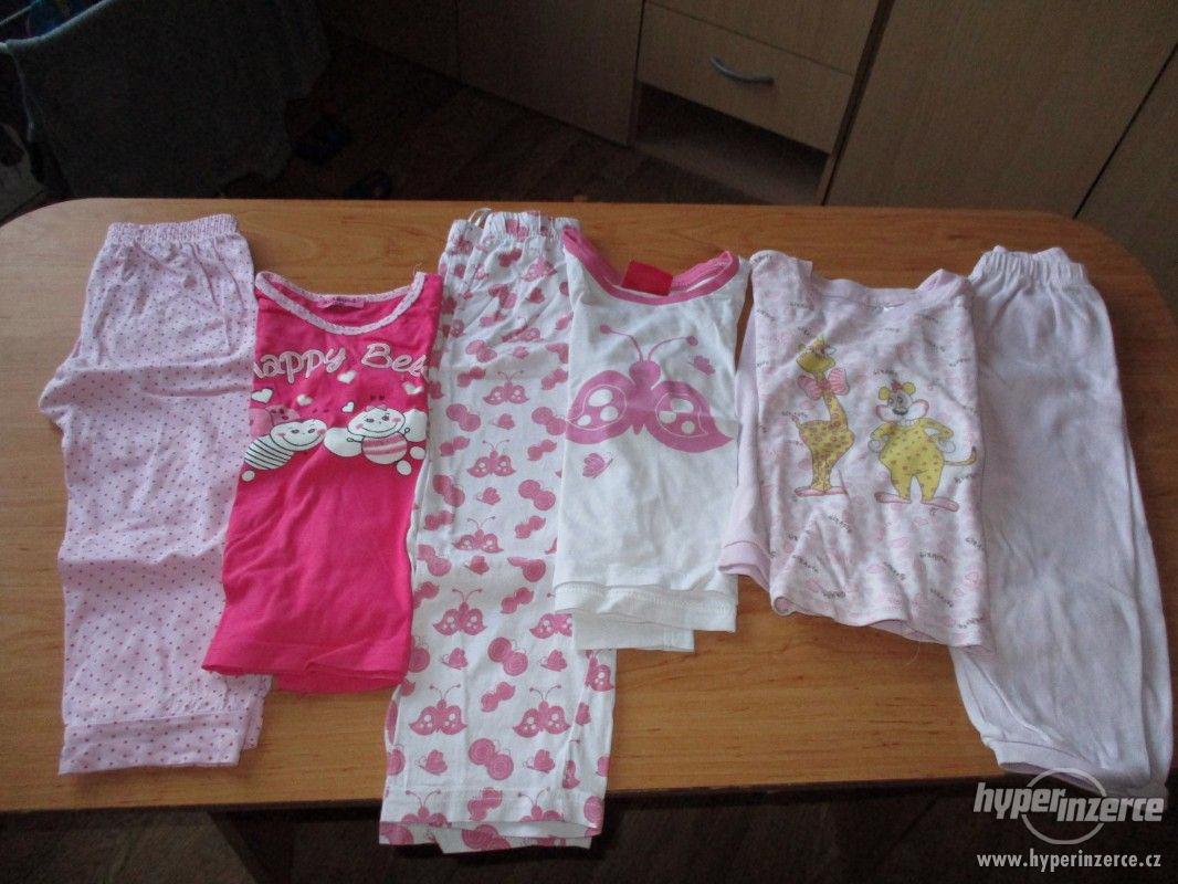 Balík oblečení pro malou slečnu - více jak 80 kusů - bazar - Hyperinzerce.cz