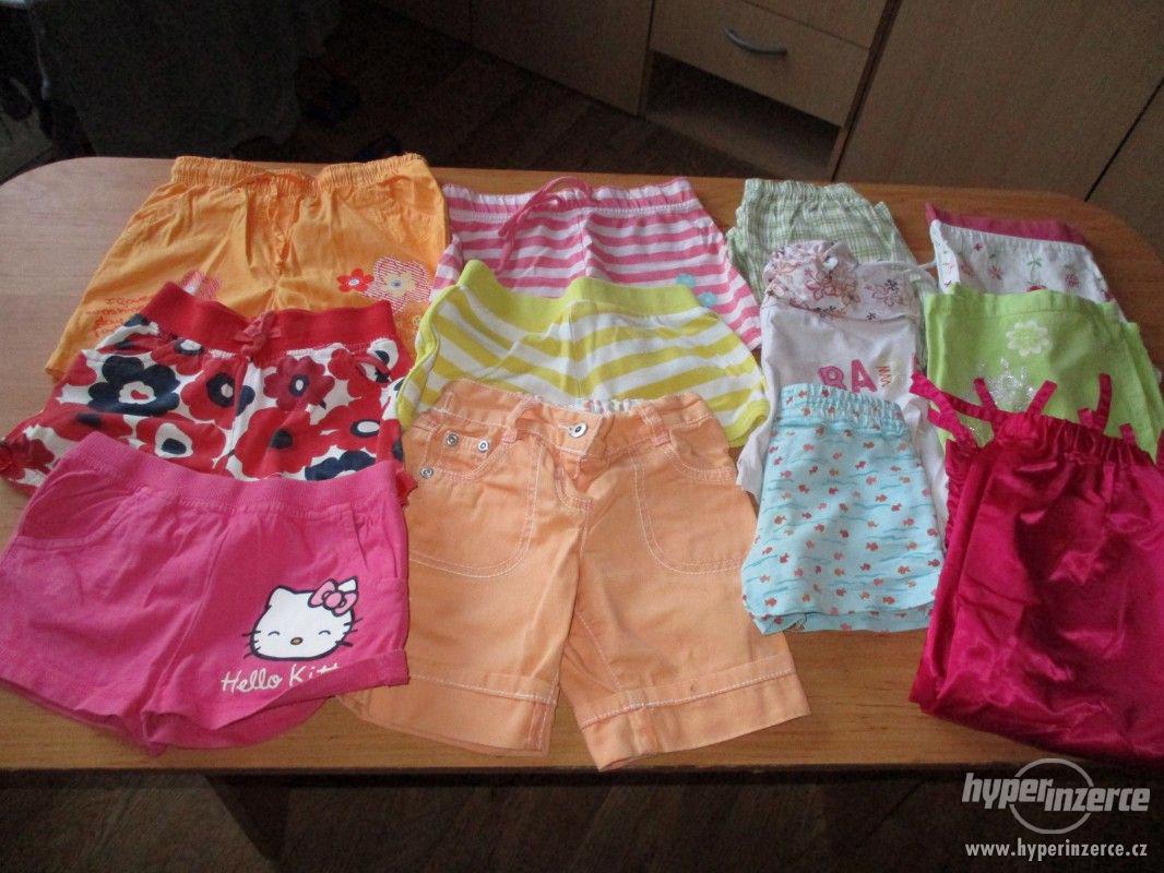 Balík oblečení pro malou slečnu - více jak 80 kusů - bazar - Hyperinzerce.cz