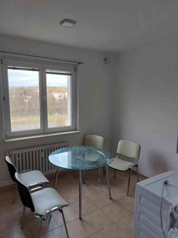 Pronájem bytu 2+1 Karlovy Vary - bazar - Hyperinzerce.cz