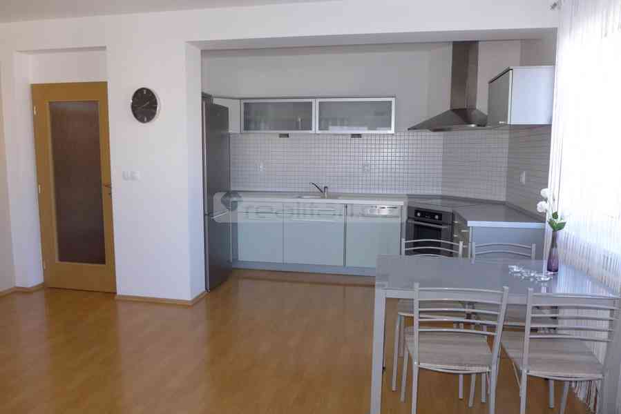 Pronájem novostavby bytu 3+kk s balkonem, garáží a parkovacím stáním v Plzni na Sylvánu - bazar ...