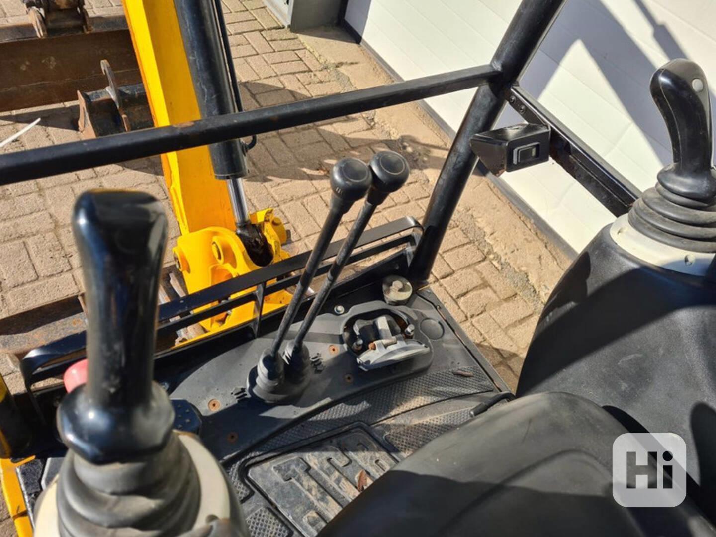 Mini rýpadlo JCB 8014 - bazar - Hyperinzerce.cz