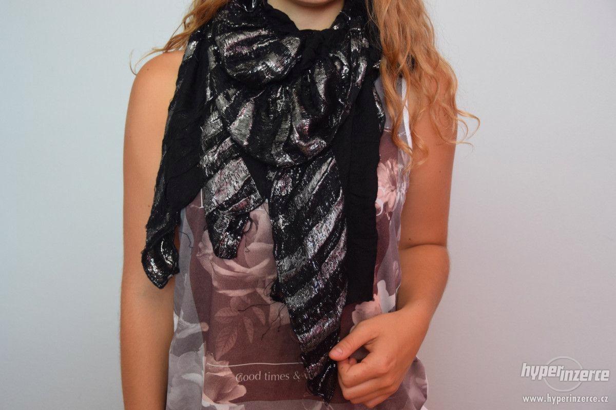Šátky / šály - bazar - Hyperinzerce.cz