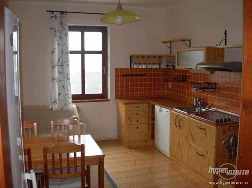 pronájem 2+1 s větší kuchyní, 65m2 - bazar - Hyperinzerce.cz