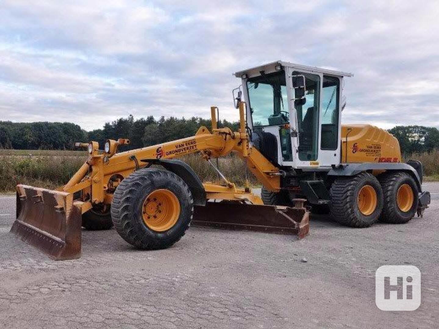 Grejdr New Holland 106.6 - bazar - Hyperinzerce.cz