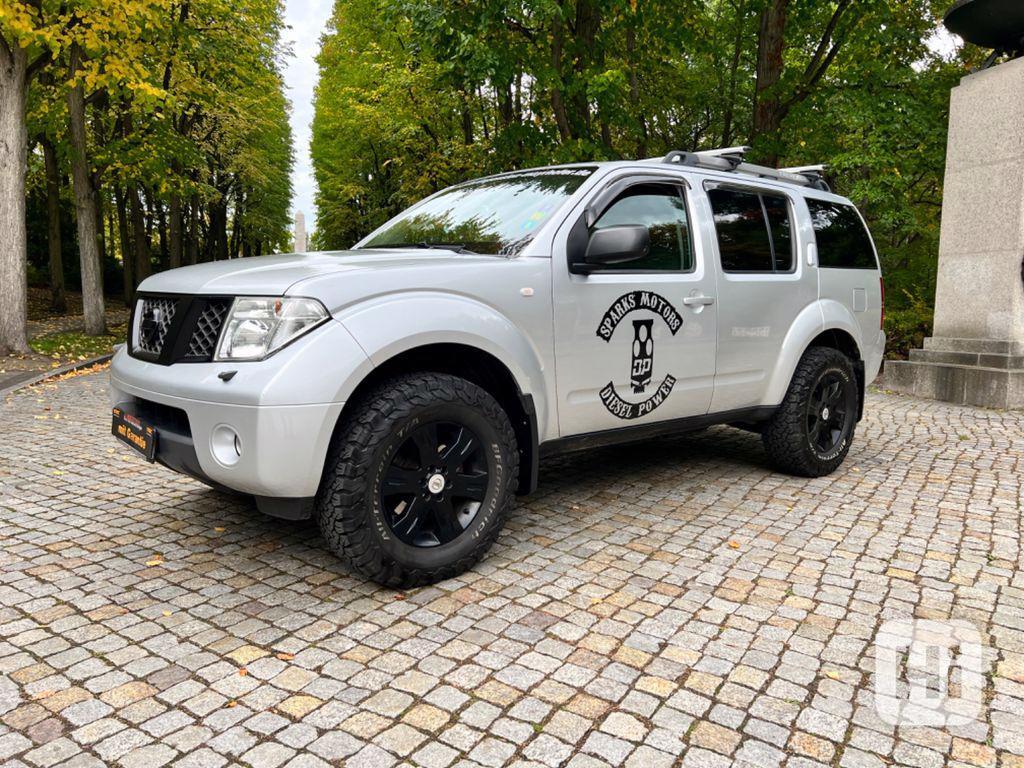 Nissan Pathfinder 2.5dCi 7 míst 128kw - bazar - Hyperinzerce.cz