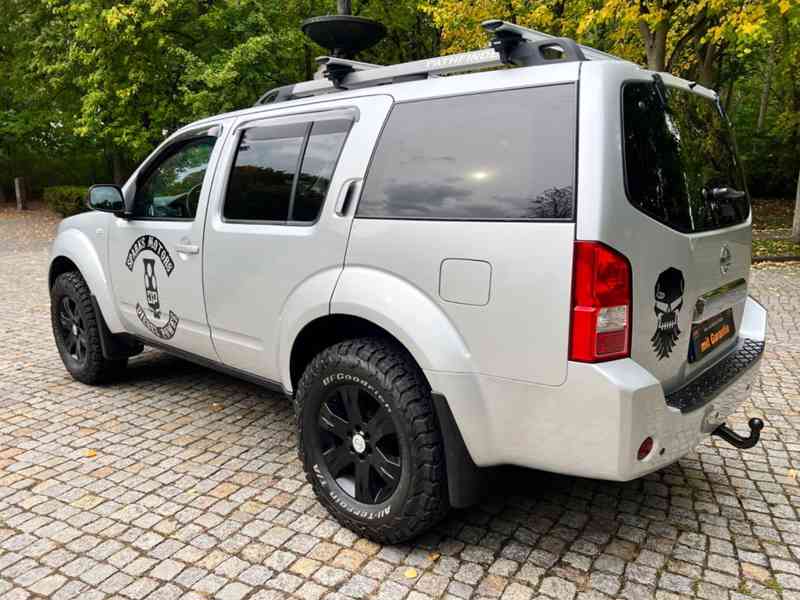 Nissan Pathfinder 2.5dCi 7 míst 128kw - bazar - Hyperinzerce.cz