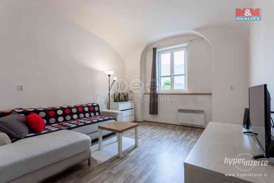 Pronájem bytu 2+1, 48 m?, Karlovy Vary, ul. Libušina - bazar - Hyperinzerce.cz