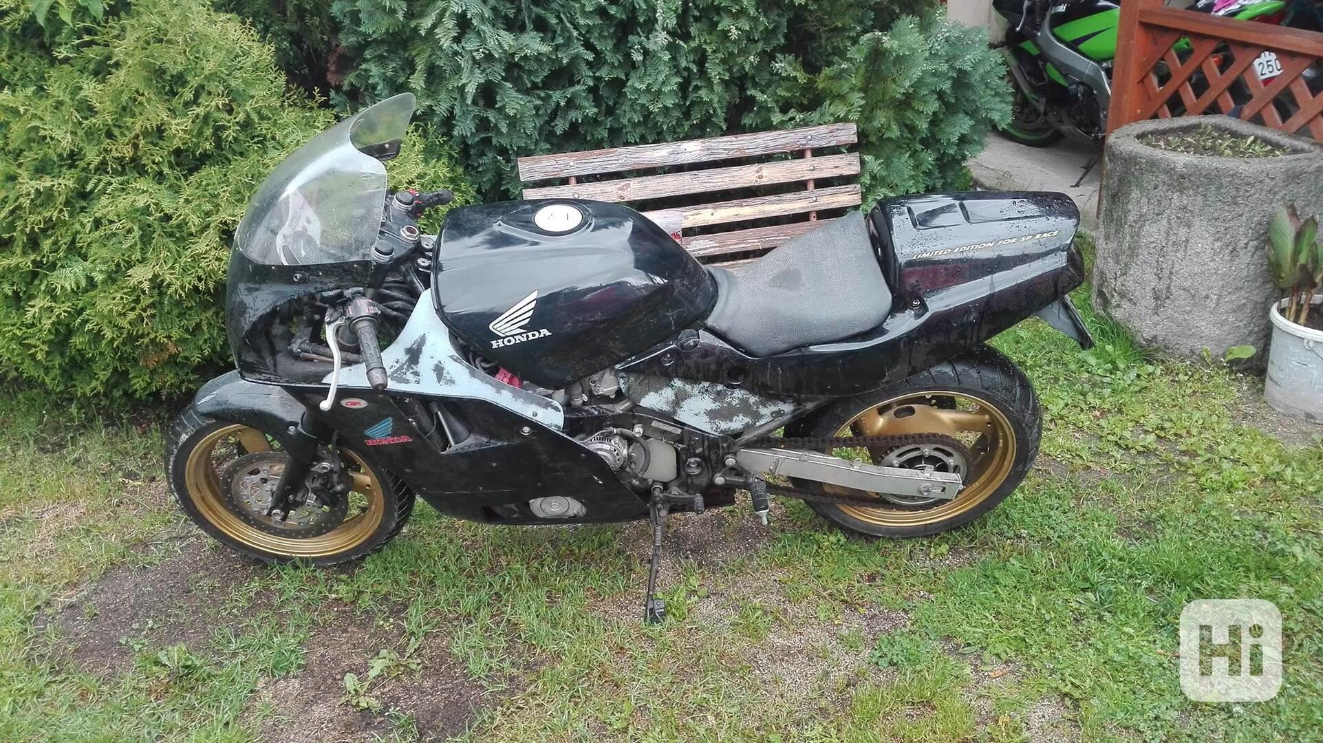 díly honda cbr 1000f - bazar - Hyperinzerce.cz