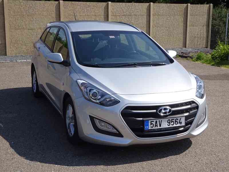 Hyundai i30 1.6i Combi r.v.2016 1.Majitel odp DPH - bazar - Hyperinzerce.cz