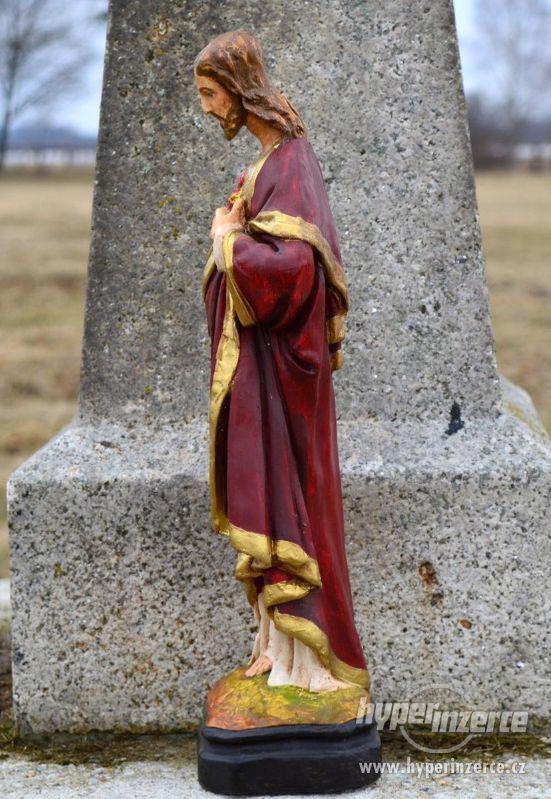 Ježíš s plamenem v srdci 43 cm - bazar - Hyperinzerce.cz