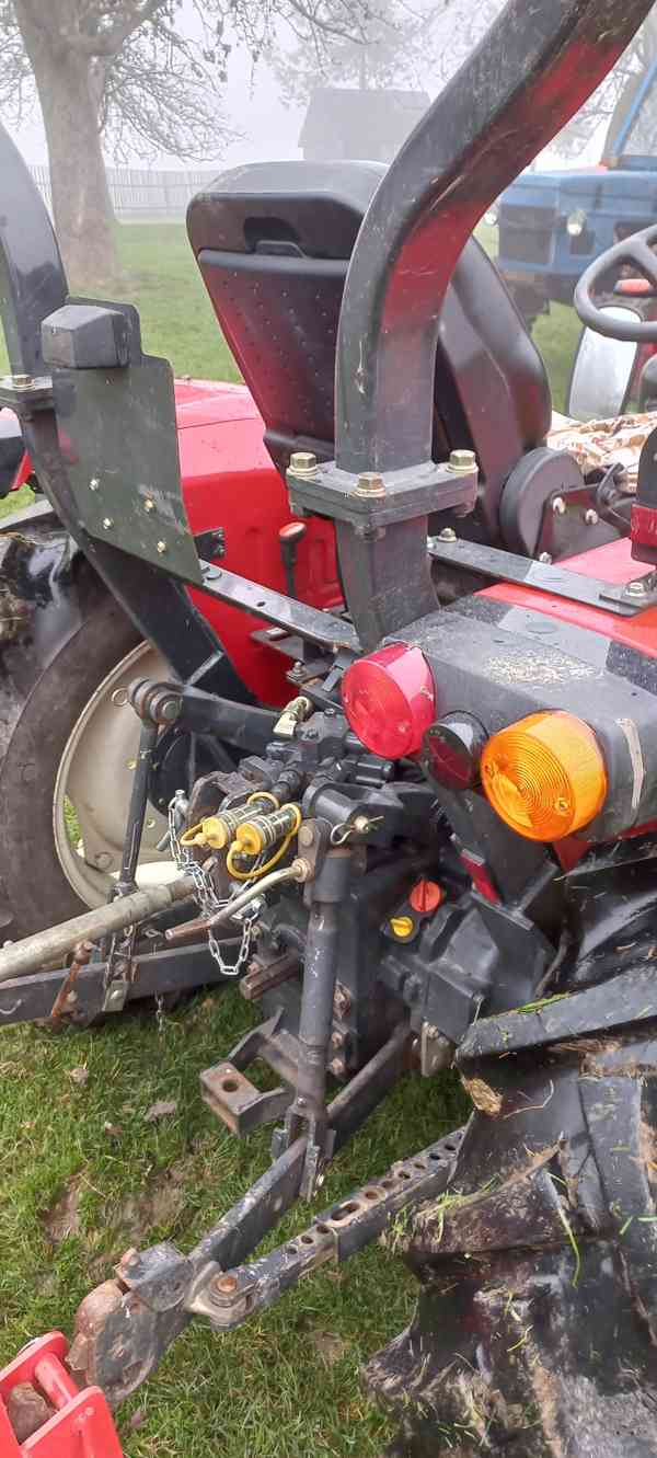 Silný malotraktor Branson (45 HP!) - bazar - Hyperinzerce.cz