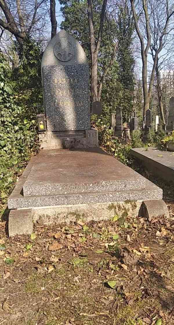 Hrob + hrobové místo - bazar - Hyperinzerce.cz