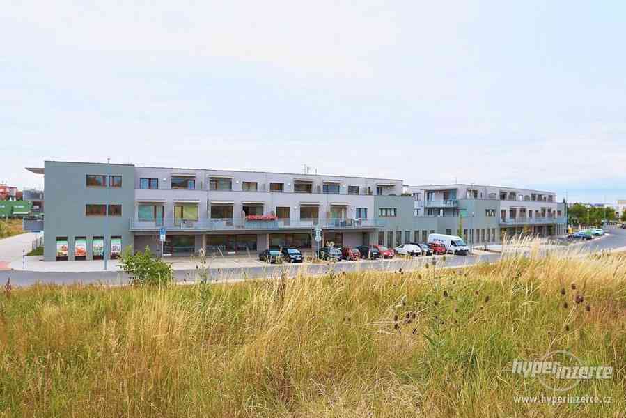 2kk byt z terasou Jahodnice/Hostavice, Praha 14 - 50m2+11m2 - bazar - Hyperinzerce.cz