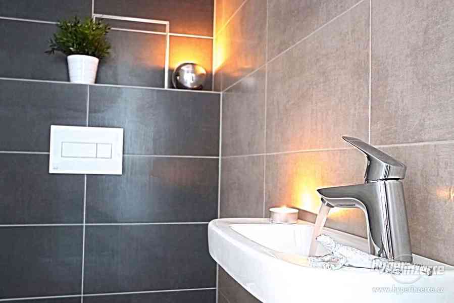 2kk byt z terasou Jahodnice/Hostavice, Praha 14 - 50m2+11m2 - bazar - Hyperinzerce.cz