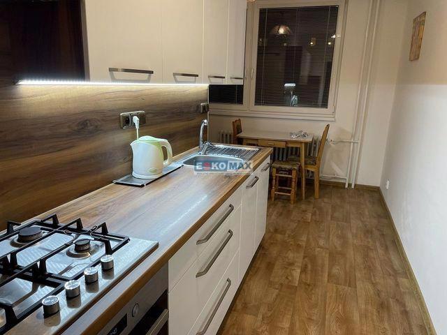 Pronájem bytu 2+1 s lodžií Břeclav, centrum. - bazar - Hyperinzerce.cz