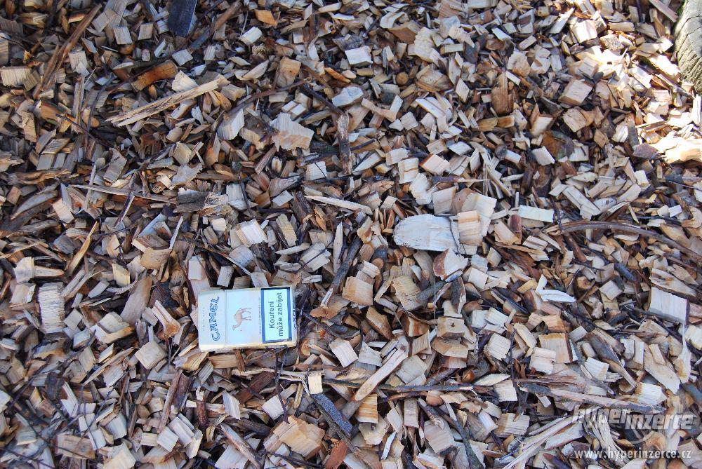 Dekorativní mulčovací dřevní štěpka - bazar - Hyperinzerce.cz