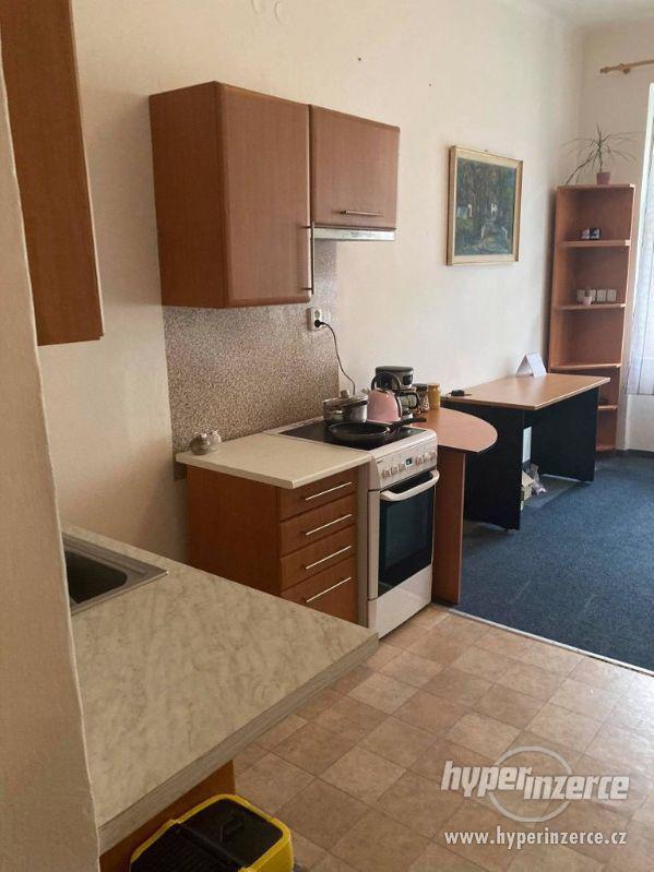 Velký prostorný byt 1+1 Praha 4 - Nusle - bazar - Hyperinzerce.cz