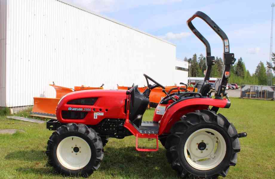 Traktor IRUM TAG 24RH - bazar - Hyperinzerce.cz