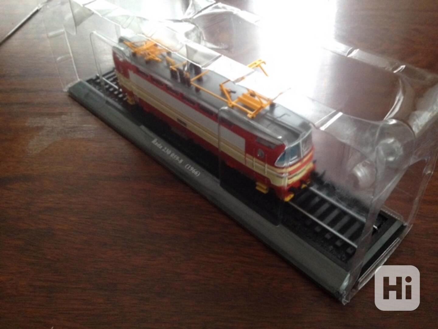 Maketa elektrické lokomotivy ř.230, tzv.laminátka, nová - bazar ...