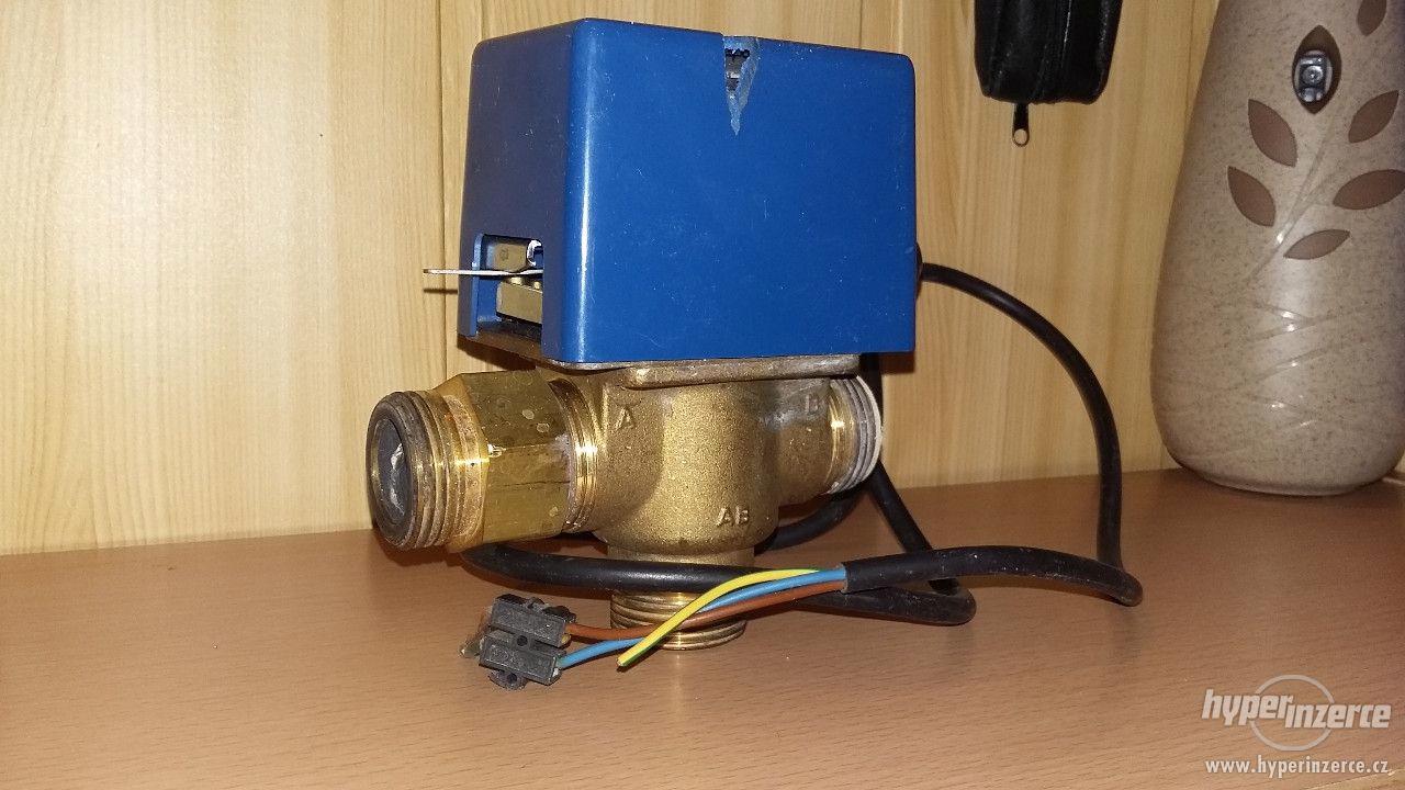 Trojcestný motorický ventil pro kotle MORA. - bazar - Hyperinzerce.cz