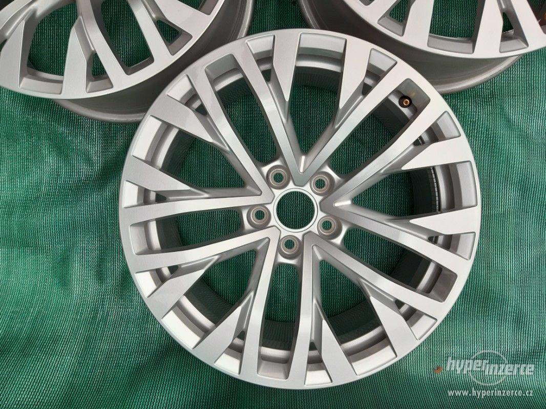 Alu disky Volkswagen Touareg 3 Cascade R18 ET25 - bazar - Hyperinzerce.cz