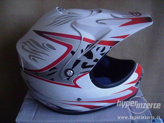 Moto helmy, moto přilbycestovní i krosové nové zabalené - bazar ...