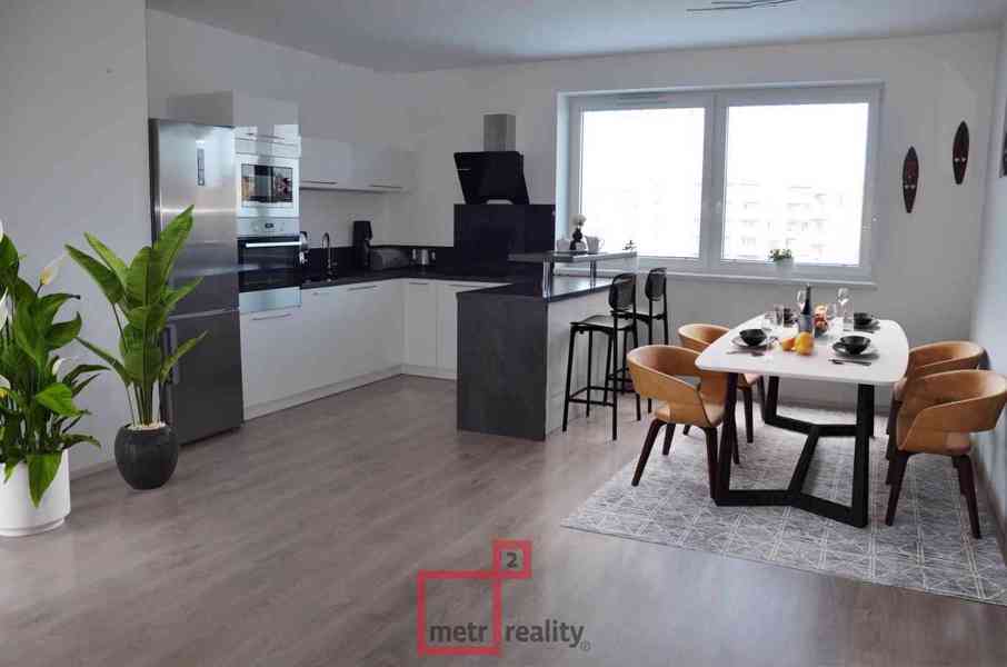 Prodej bytu 2+kk s velkým obývacím pokojem a možností garážového stání/Olomouc - Povel - bazar ...