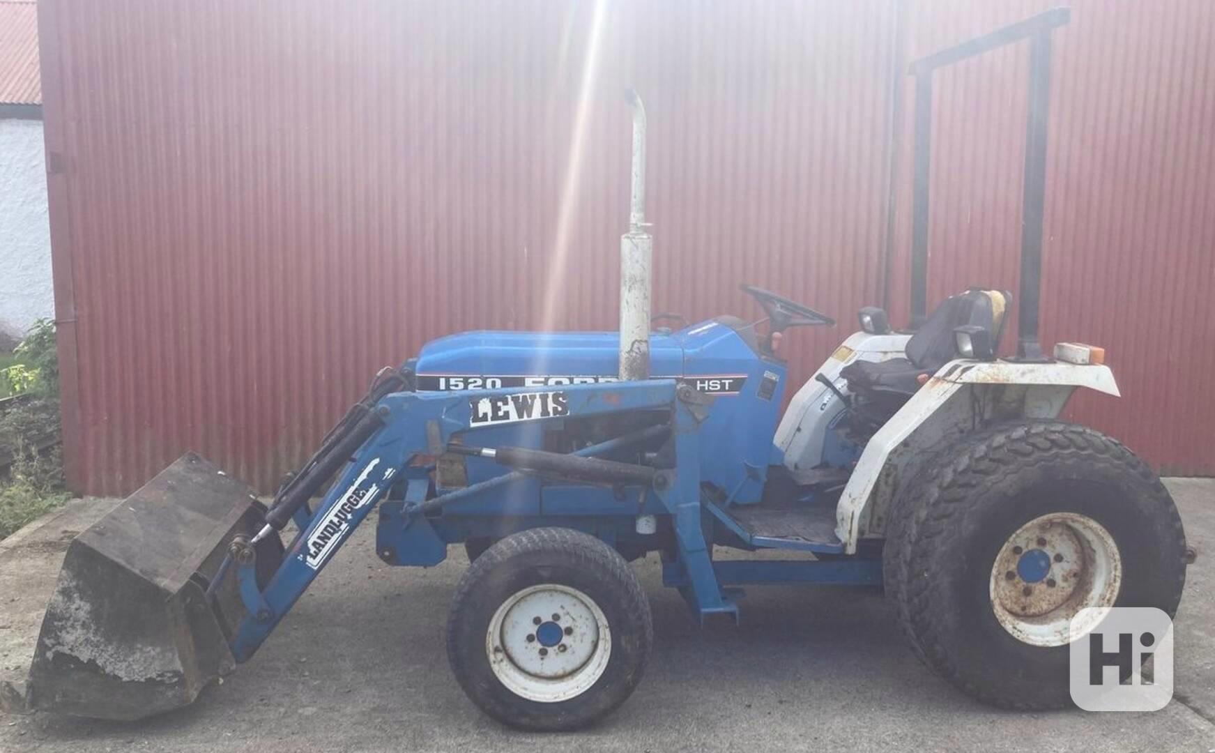 Kompaktný traktor Ford 1520 c/w Nakladač - bazar - Hyperinzerce.cz
