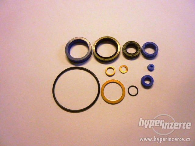 Těsnící sada BT Lifter L2000 7/9/10/11 - bazar - Hyperinzerce.cz