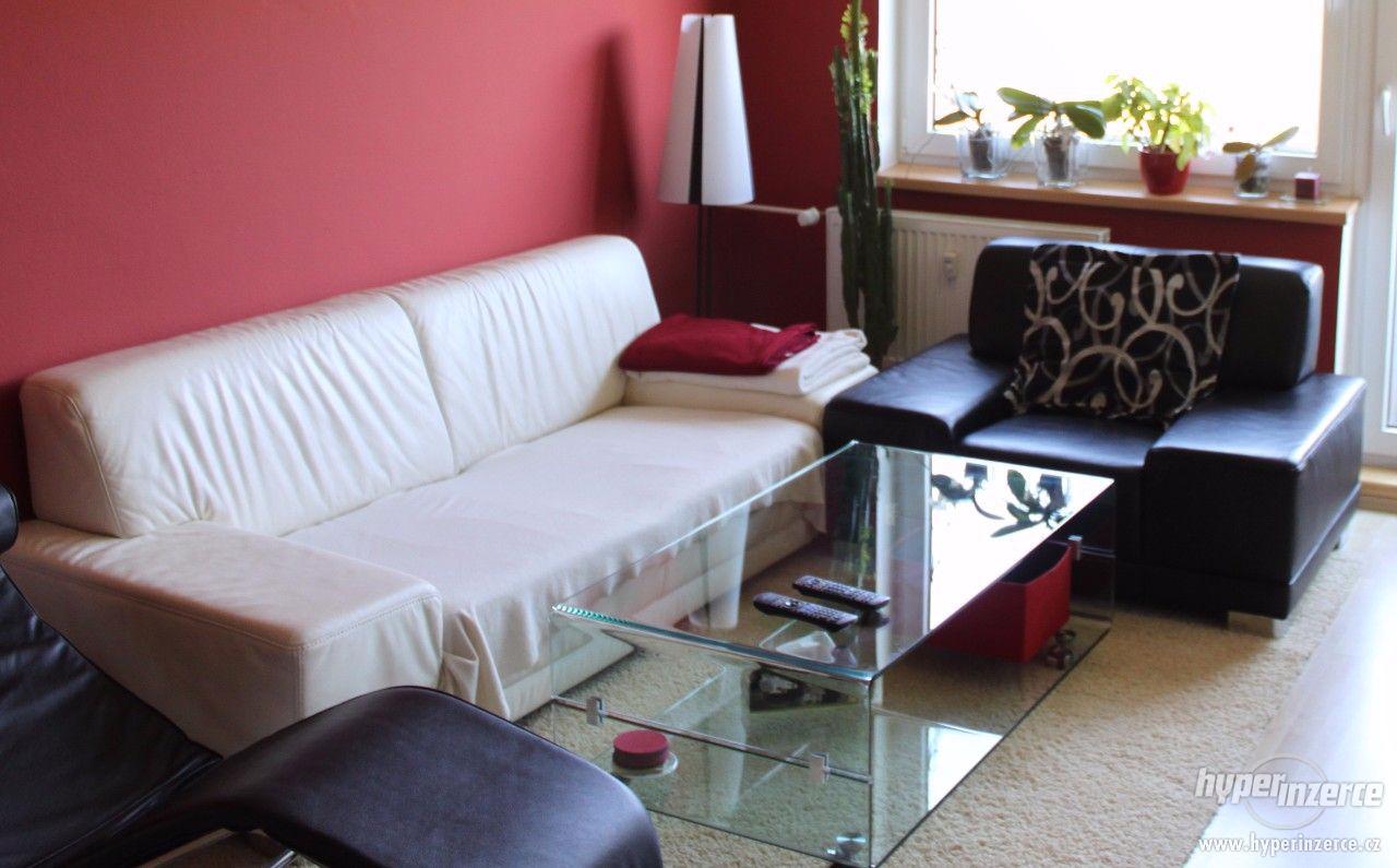 designový kožený gauč a křeslo - bazar - Hyperinzerce.cz