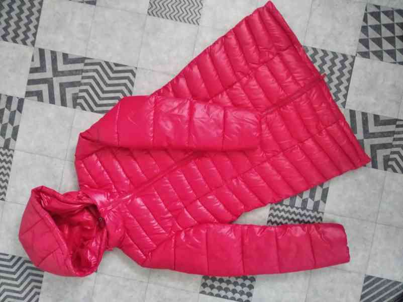 Dlouhá prošívaná bunda s kapucí PEPE JEANS vel. M - L - bazar - Hyperinzerce.cz