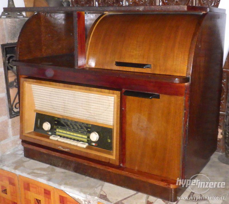 Gramofon, rádio - Hudební skříň - bazar - Hyperinzerce.cz