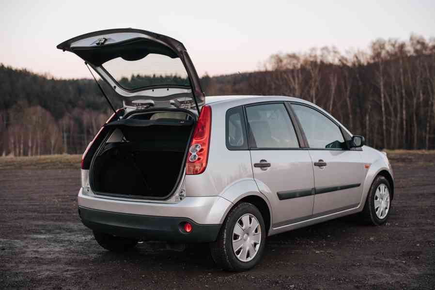 Ford Fiesta 1.4i - bazar - Hyperinzerce.cz