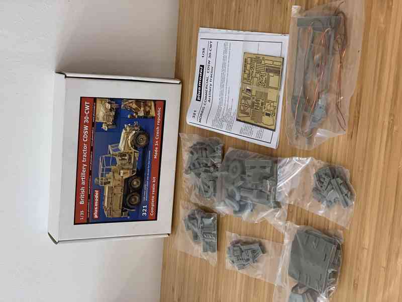 Plus Model 321 British artillery tractor CDSW 30-CWT - bazar ...