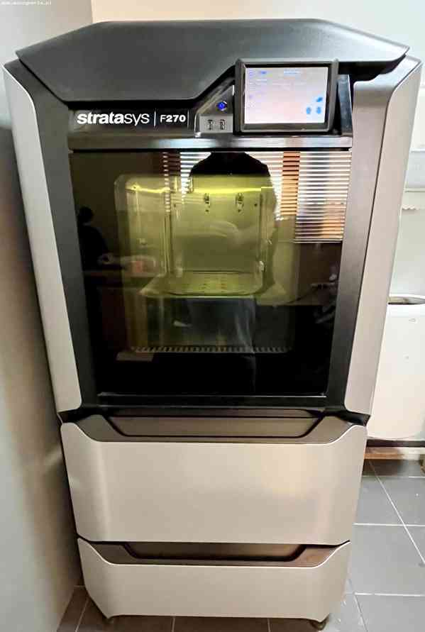 FDM 3D tiskárna STRATASYS F270 - bazar - Hyperinzerce.cz