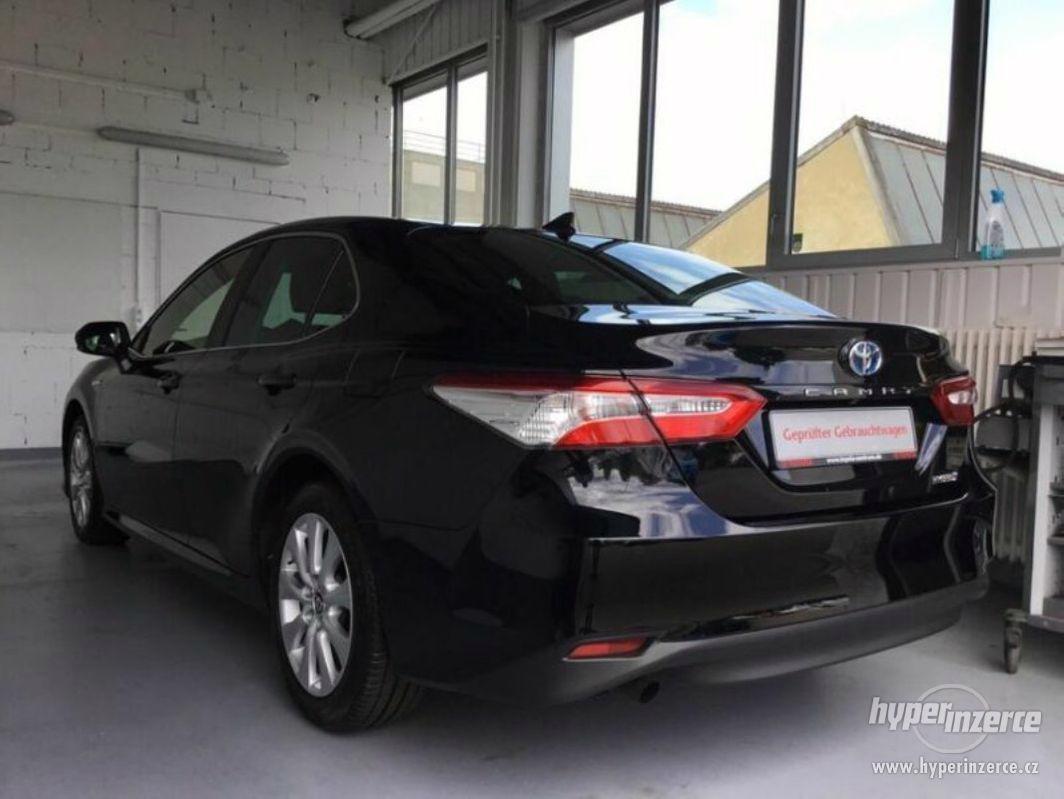 Toyota Camry Business Edition 2,5i hybrid 160kw - bazar - Hyperinzerce.cz
