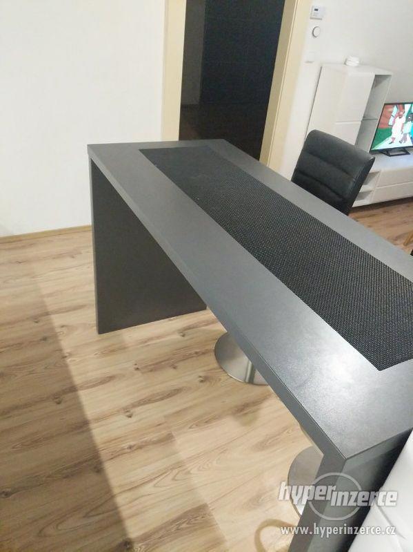 Barový pult, stůl - bazar - Hyperinzerce.cz