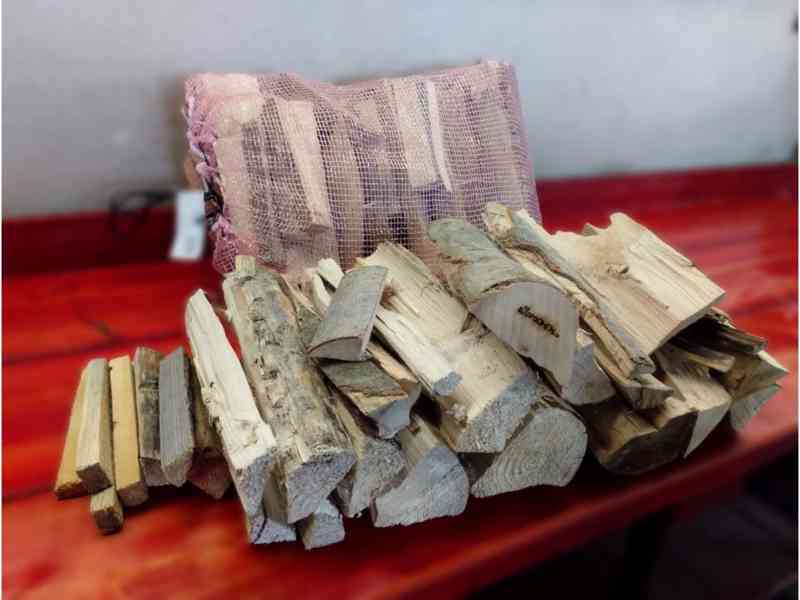 Táborák v pytli - mix dřeva a třísek - bazar - Hyperinzerce.cz